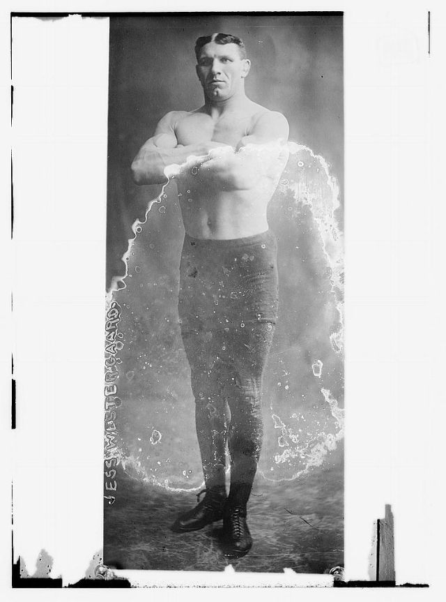 25 Hilarious Photographs of Old-Timey Strongmen ~ Vintage Everyday