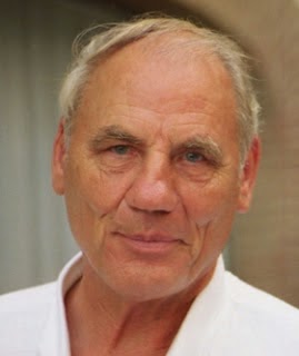 A tomar consciencia doblemente: Entrevista al doctor Hamer