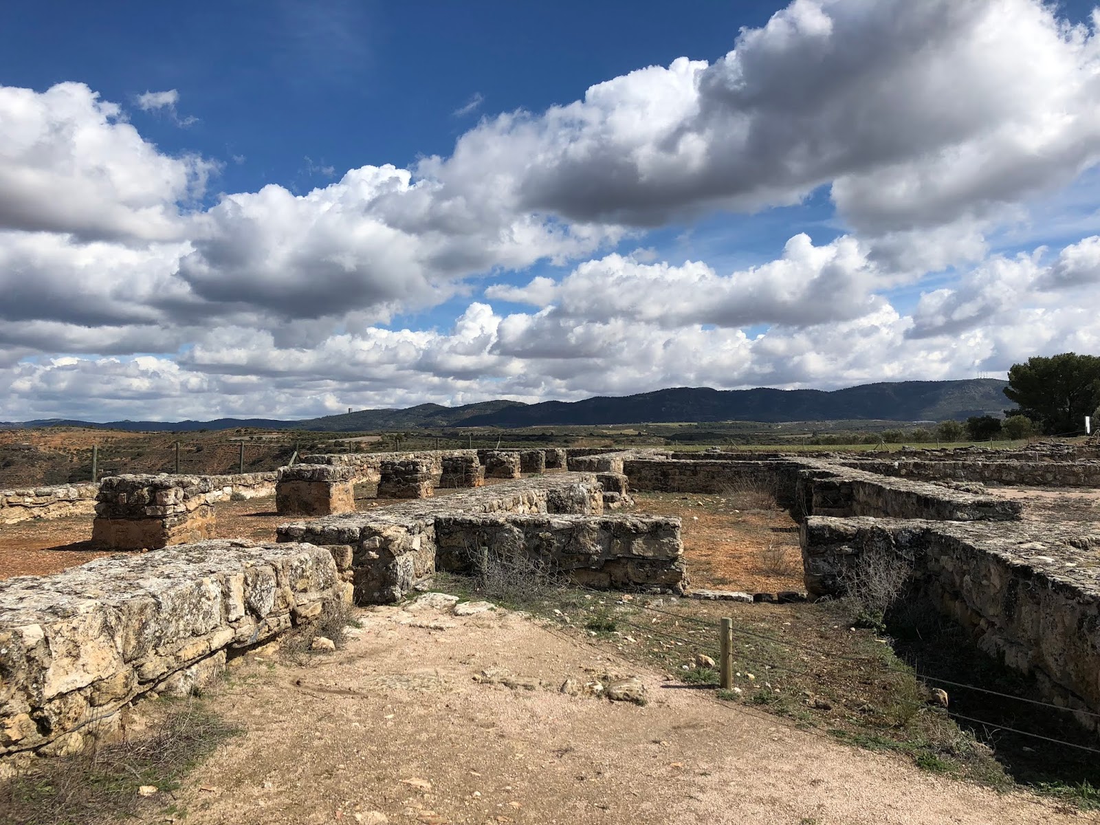 Visitando el yacimiento de Recópolis - Horarios y precios ...