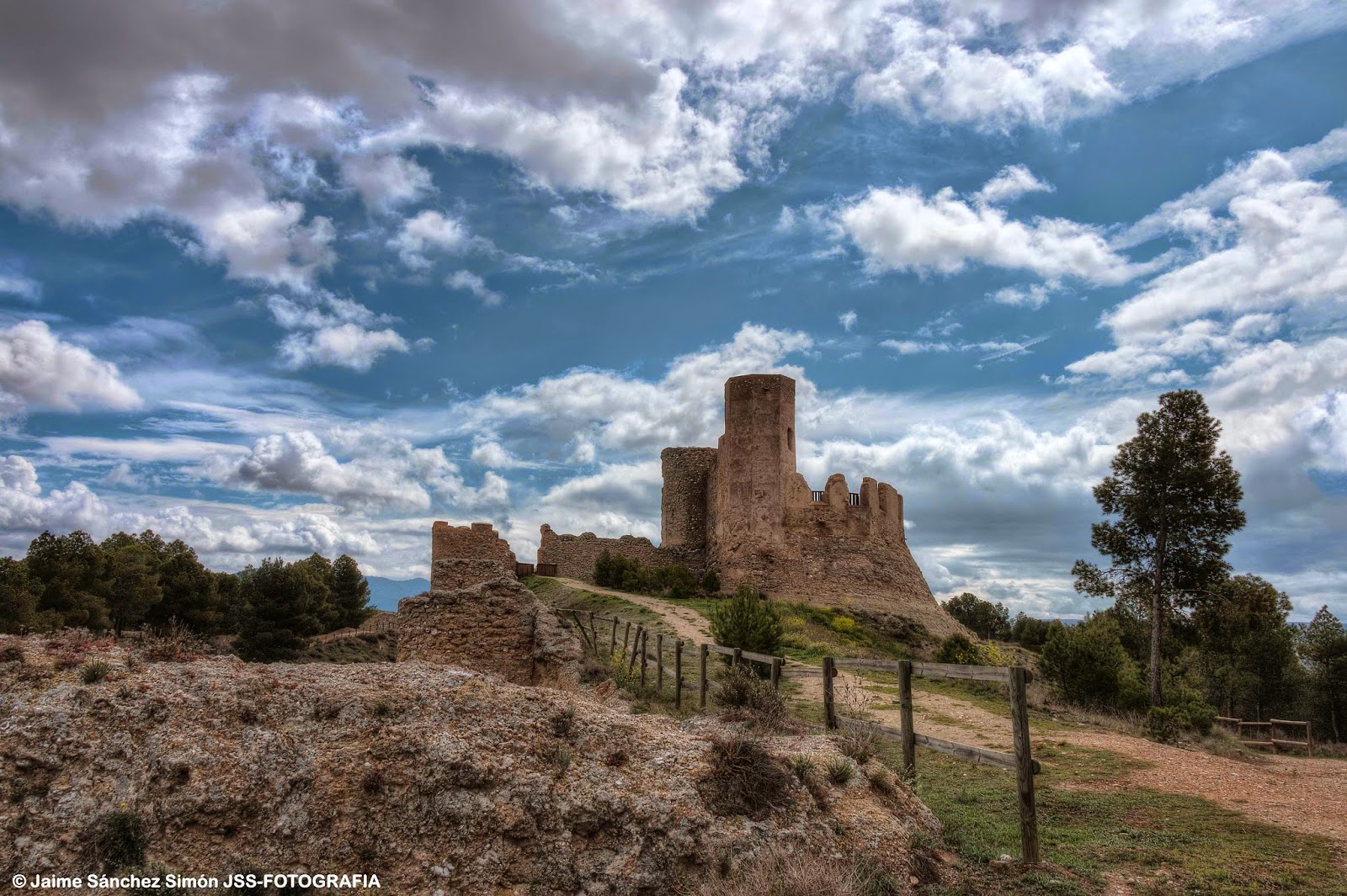 Castillo De Ayud