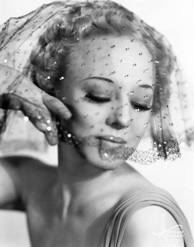 28 Classic Portrait Photos of Sally Rand, the Most Scandalous Burlesque ...