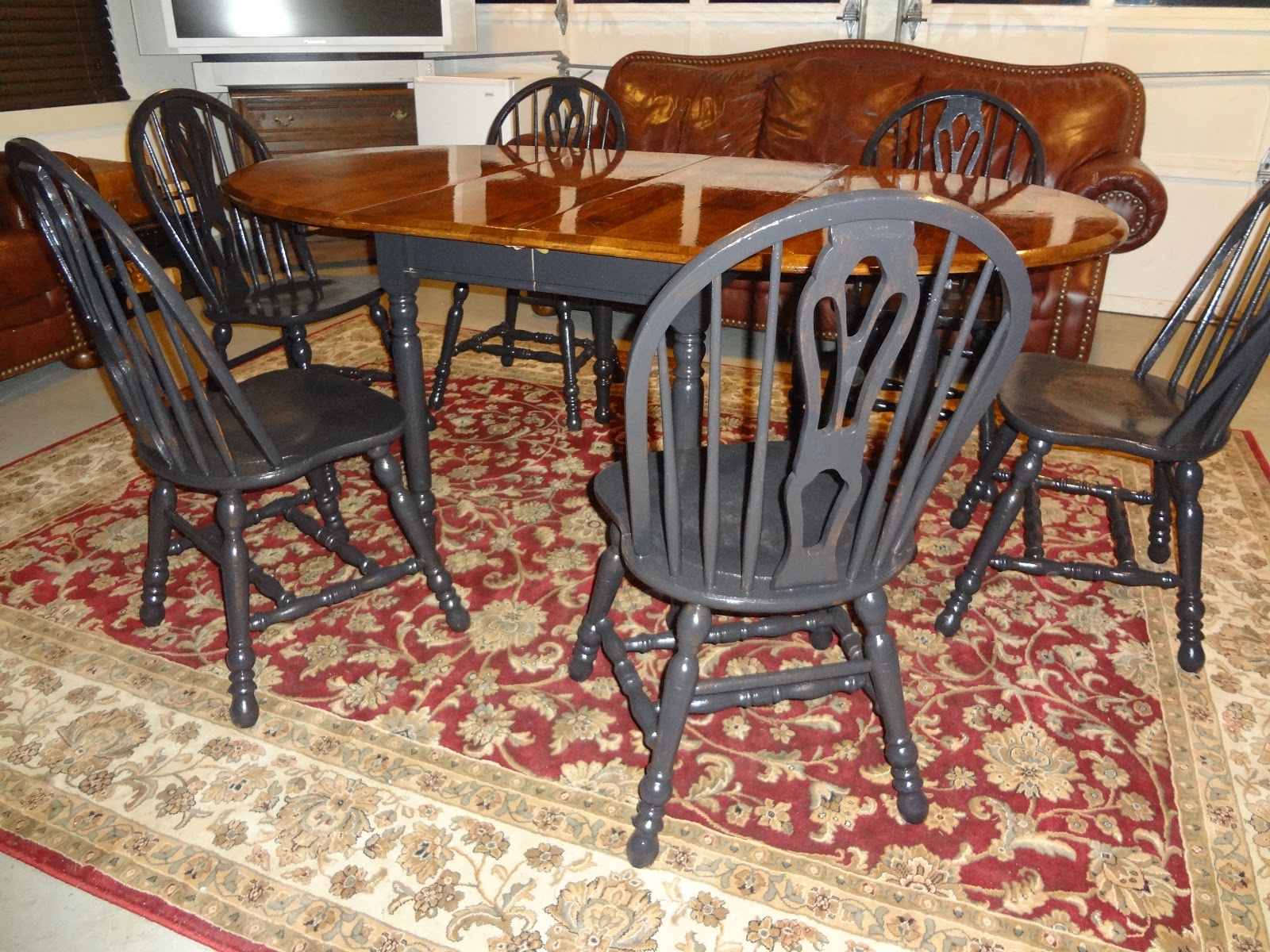 Heir and Space: Solid Maple Dining Set