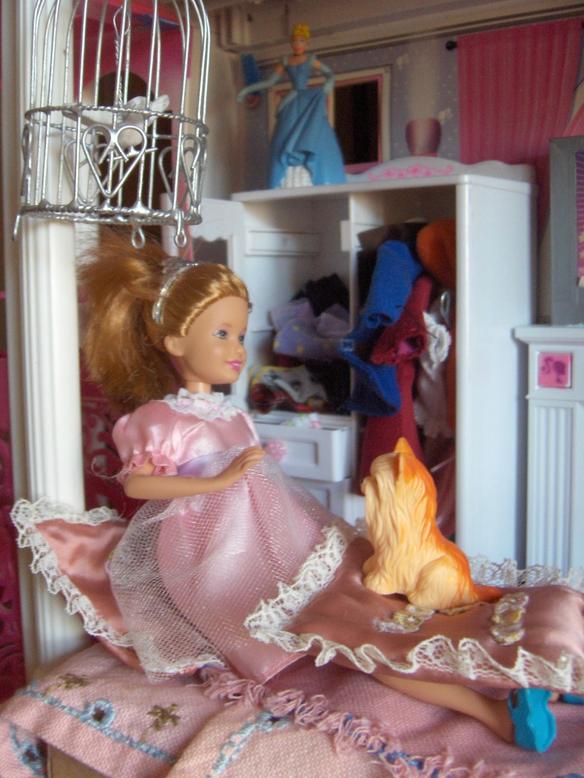 Somethings Old, New, Green, Redo!: Part 2: DIY Barbie Remodel Paint Reveal