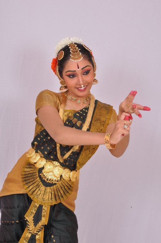 SHRINGAR COSTUMES: BHARATHANATYAM DANCE DRESS STYLES