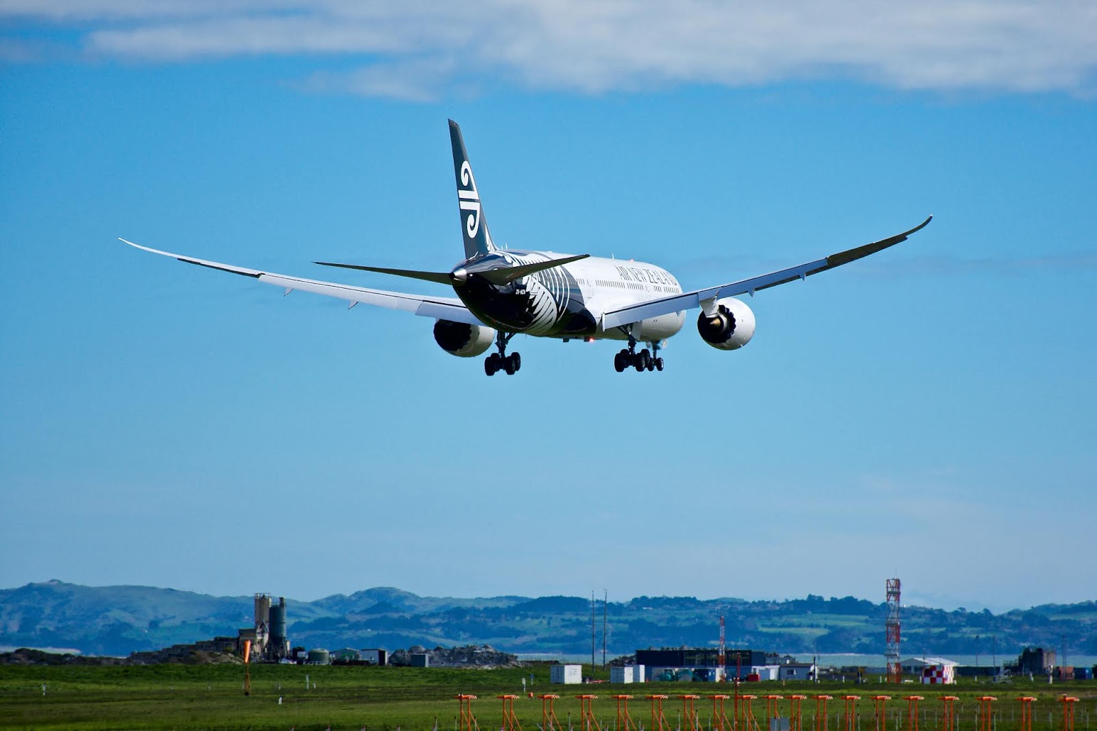 Aviationshotz: Air New Zealand's B787-9, ZK-NZN Enters Service