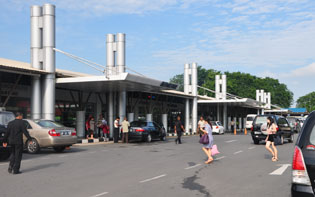 RAMZI SMART TRAVEL: Sekupang harbour , its different with our memory ...