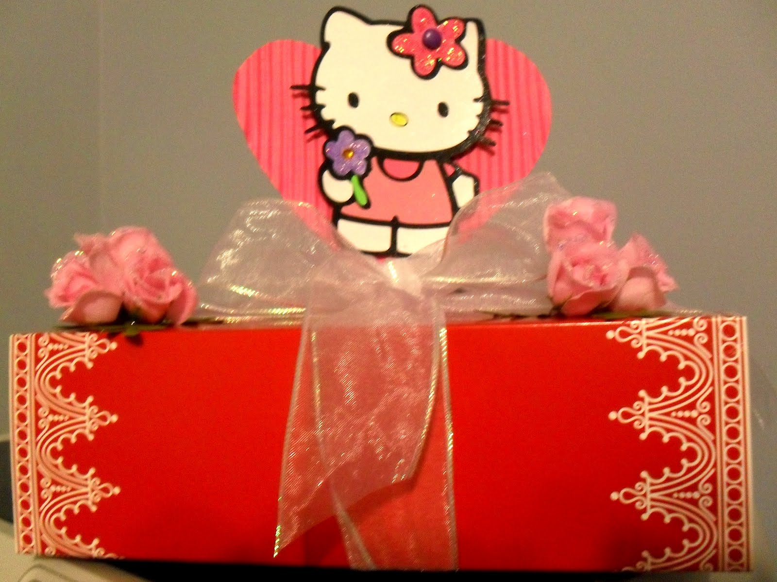 Madame Frog's Craft Blog: Hello Kitty Valentine's Rose Box