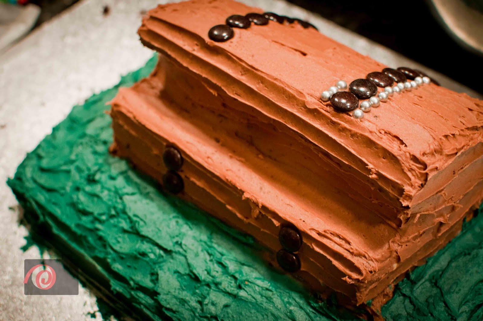 Homemakin' Girl: [cakes: Treasure Chest Birthday Cake.]