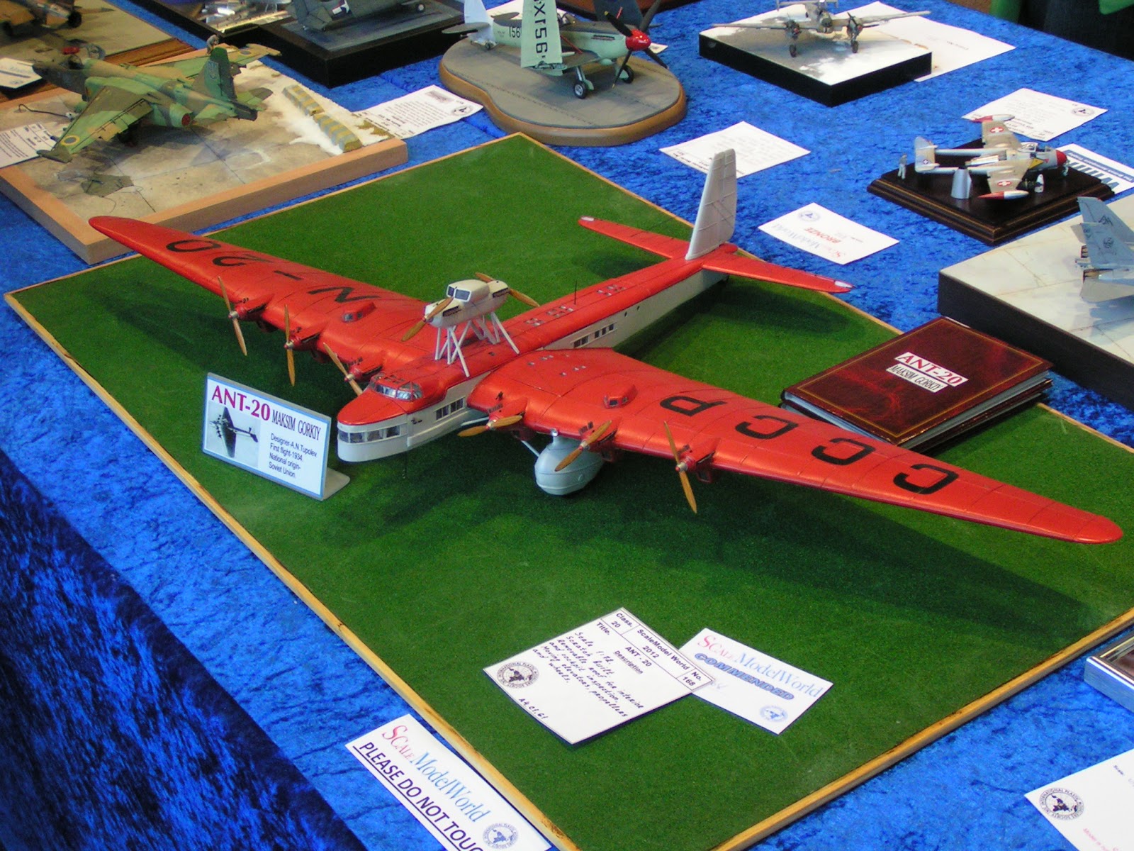 Dampf's modelling page: IPMS Scale Model World 2012 part two