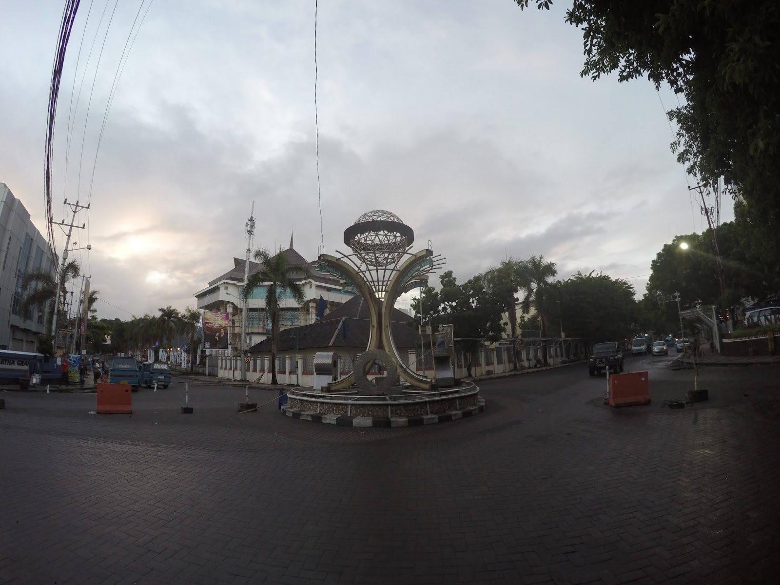 Zero Point Jantung Kota Manado ~ Wisata Syarta - Stevenly Takapaha