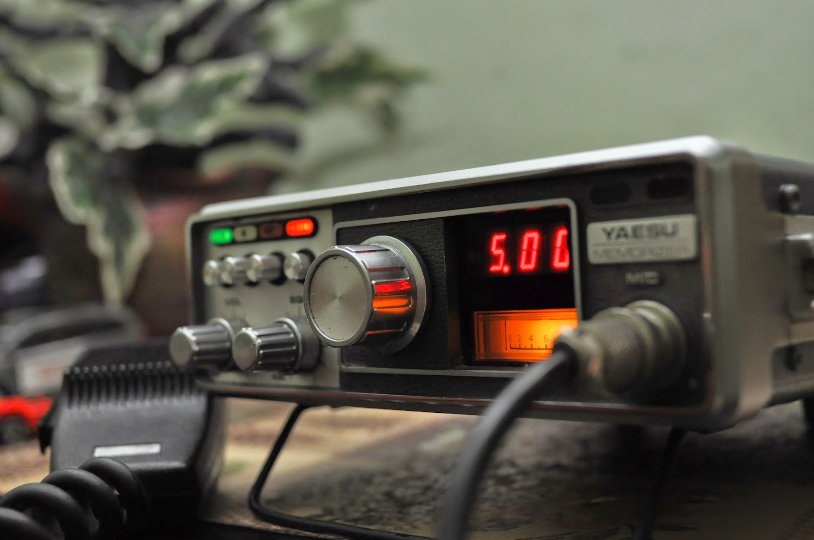 VINTAGE RADIO : Yaesu FT227 made by yaesu ( sold )