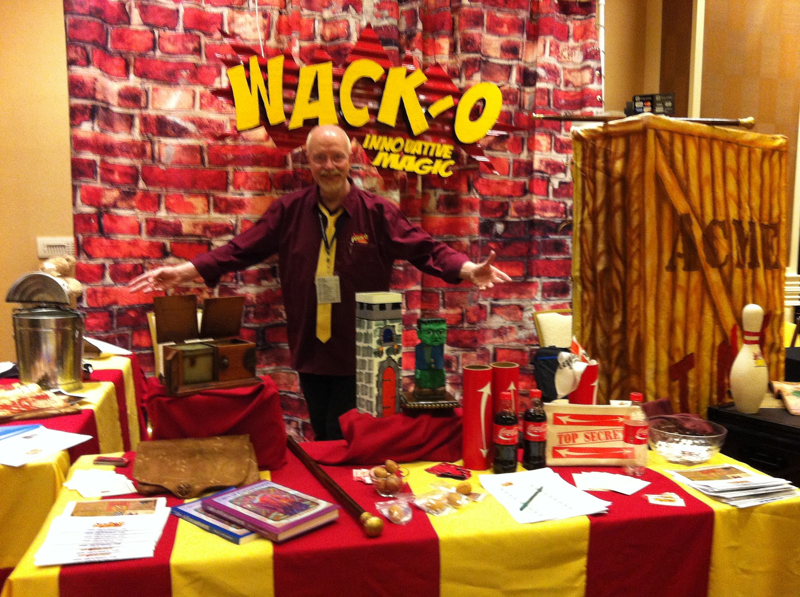 Wack-o-Magic: Pictures from the IMX Convention!!