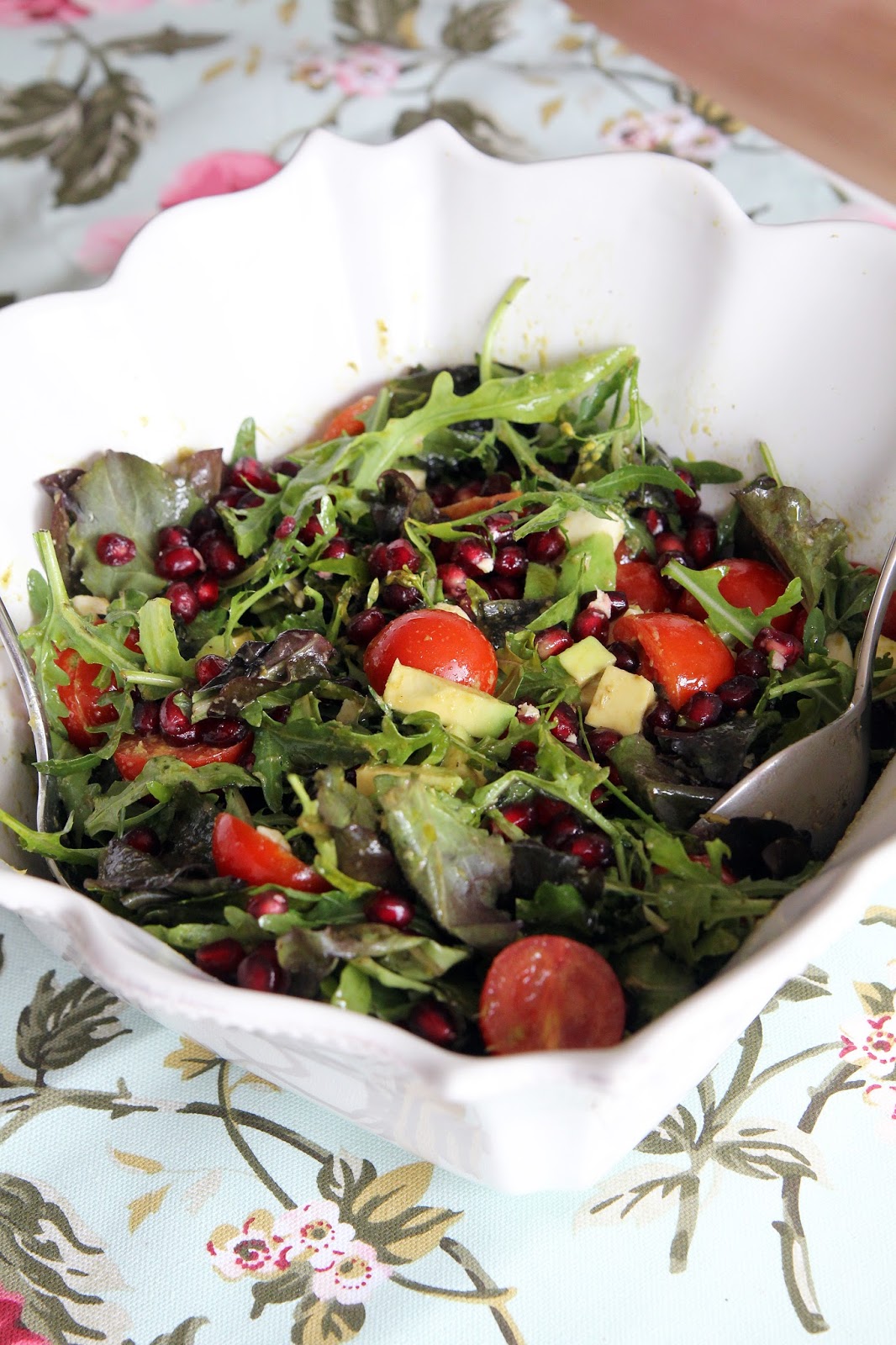 Helena Köögis: Rukola salat tomatite ja granaatõunaga