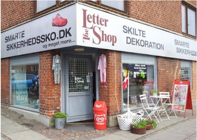 Scrapbooking Convention: The letter shop