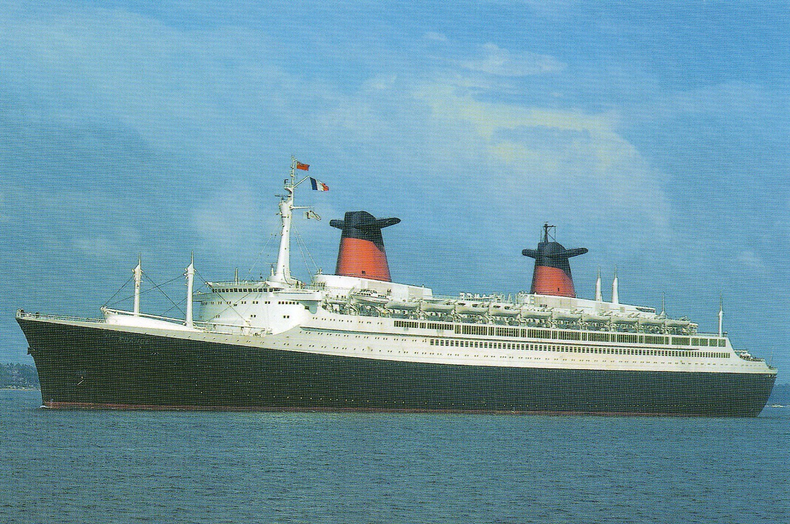 POSTAIS de NAVIOS - POSTCARDS of SHIPS: FRANCE (1962-1979) LMC 145