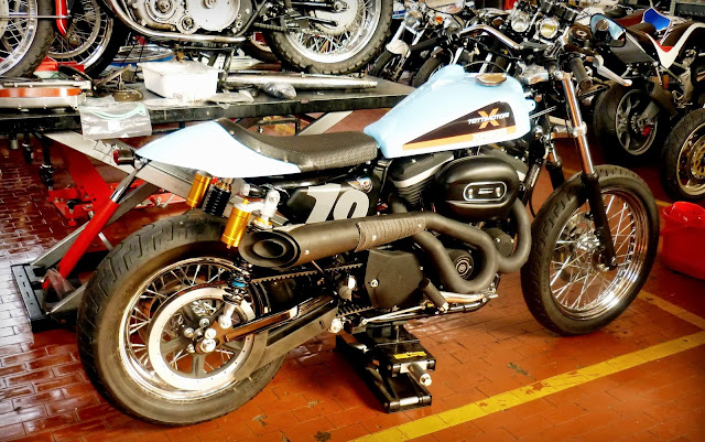 Harley Davidson XR 900 - RocketGarage - Cafe Racer Magazine