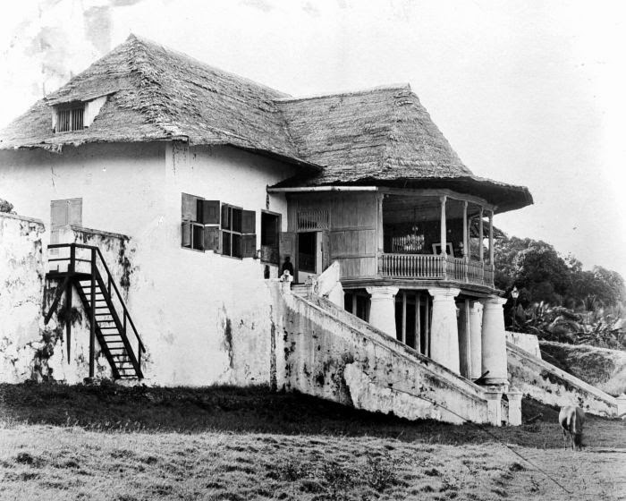 go for a walk: Museum Kedaton Sultan Ternate, Maluku