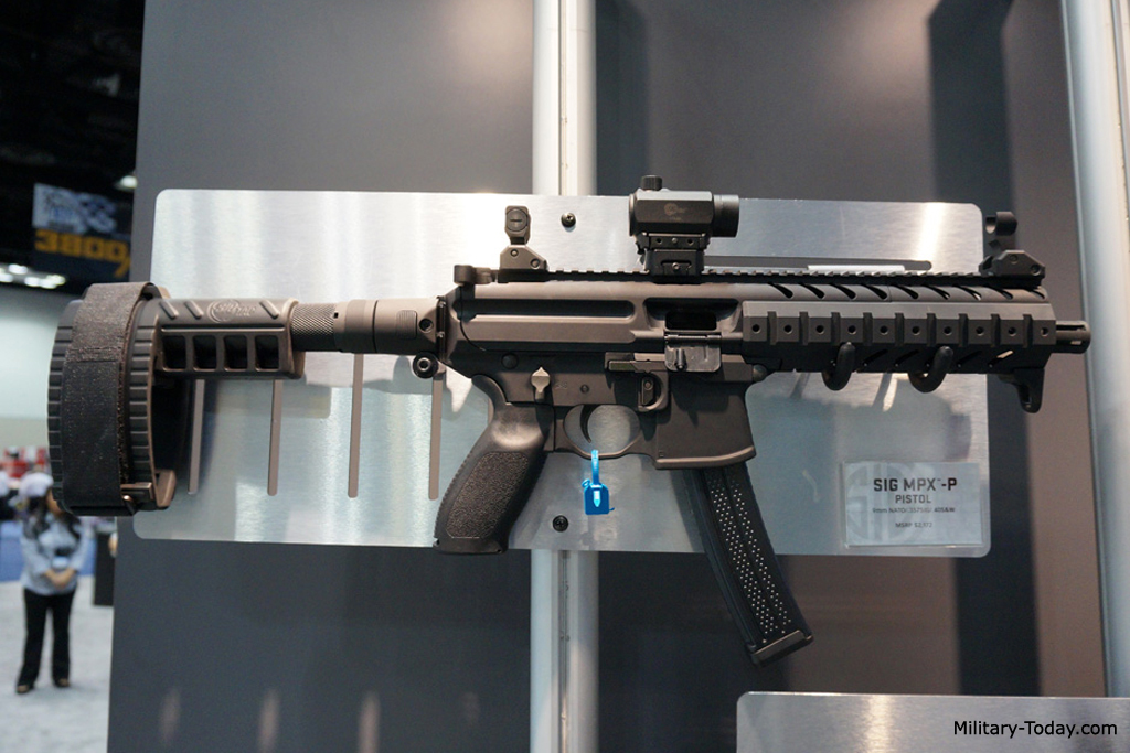 Defensa y Armas: Subfusil: SIG MPX (Suiza/Alemania)