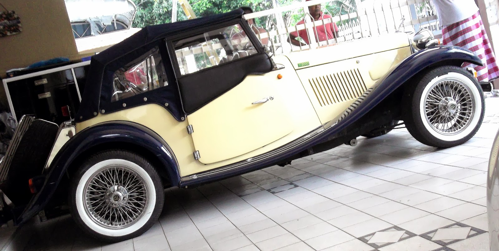 fleamart1online ....... !!!!!!!!!: TD 2000...MG Retro, Year:2002