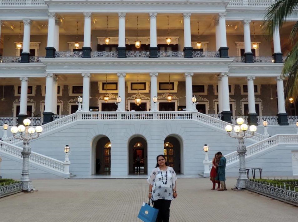 Aspects of Life with a Little Spice: Royal High Tea at Taj Falaknuma Palace
