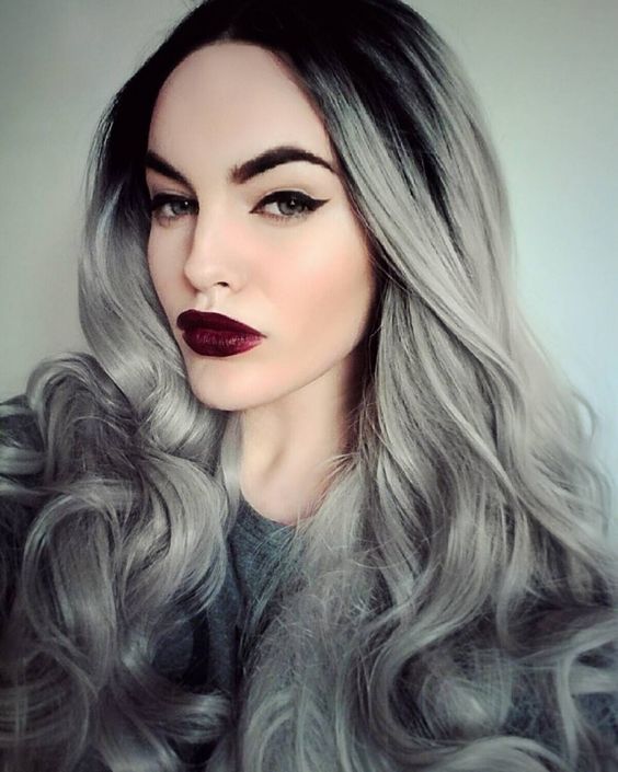 Tendencias 2018 - Mujeres con Cabello color gris