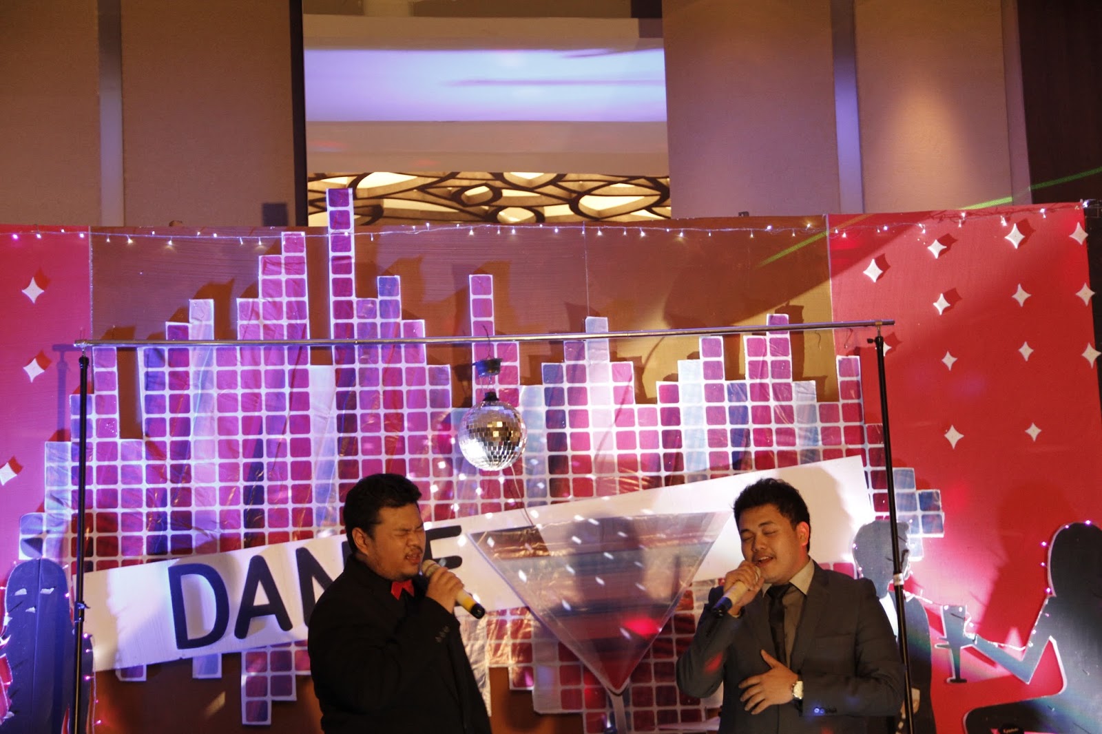 Groovy Event Organizer: Prom Night SMK Caraka Nusantara