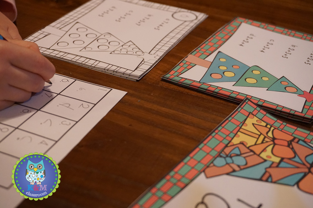 KM Classroom: Christmas Addition Math Facts with Three Addends Task Cards