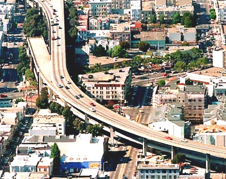 Central Freeway - Freeway Market