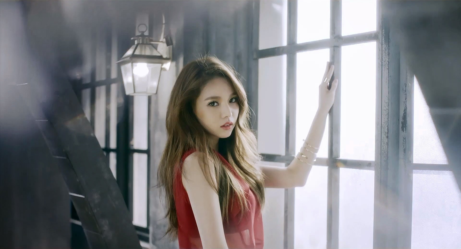 Fiestar: You're Pitiful MV από το mini album Black Label (+who-is-who ...