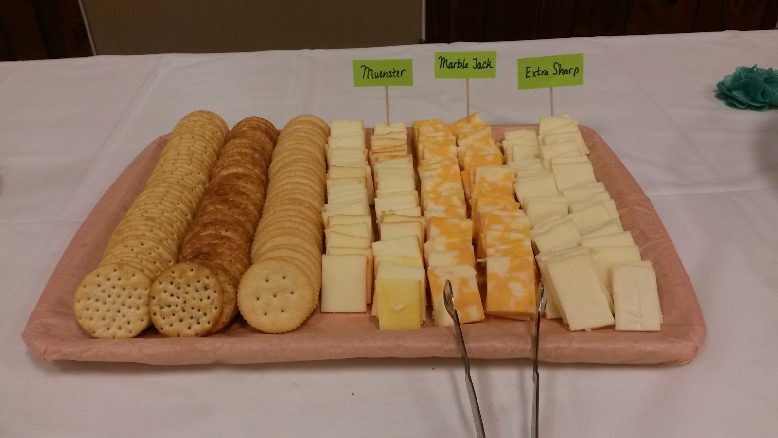 Young, Married and Practical Serving: DIY Serving Platter and Labels