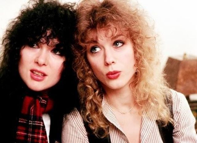 The Heart Band Sisters: 33 Lovely Pics of Ann and Nancy Wilson Together ...