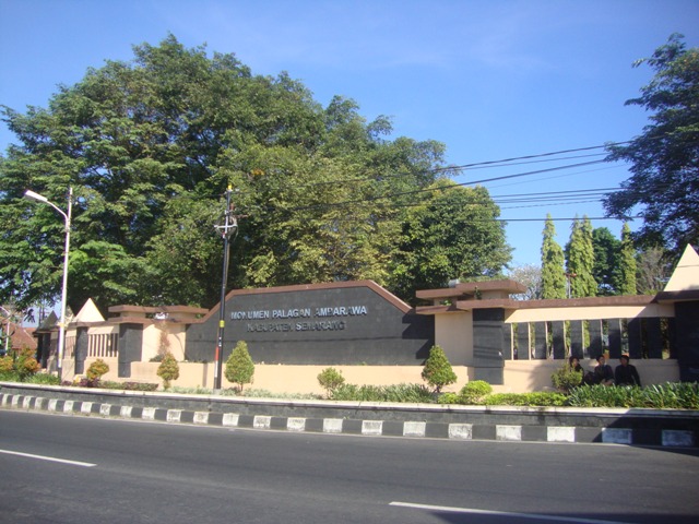 MUDAH BELAJAR IPS SMP : MONUMEN PALAGAN AMBARAWA & MUSEUM ISDIMAN