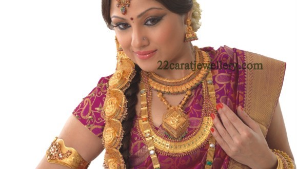 Priyanaka Upendra in Kundan Bridal Necklace and Nakshi Long Chain ...