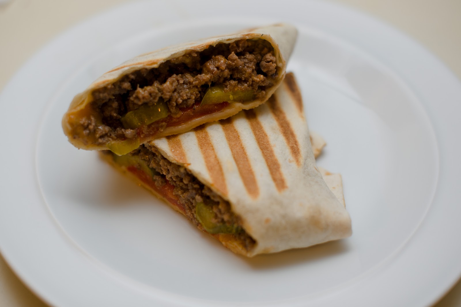 TanaLicious: Grilled Cheeseburger Wraps