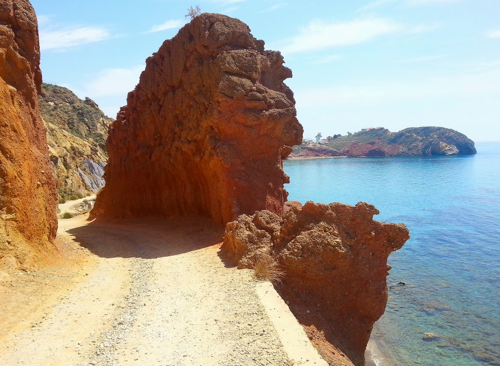 Sierra de Las Herrerías y Calas de Bolnuevo