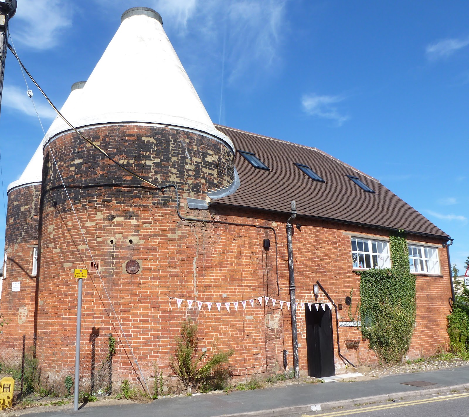 Tongham Tasters' Wine Blog: Tongham Hop Trail