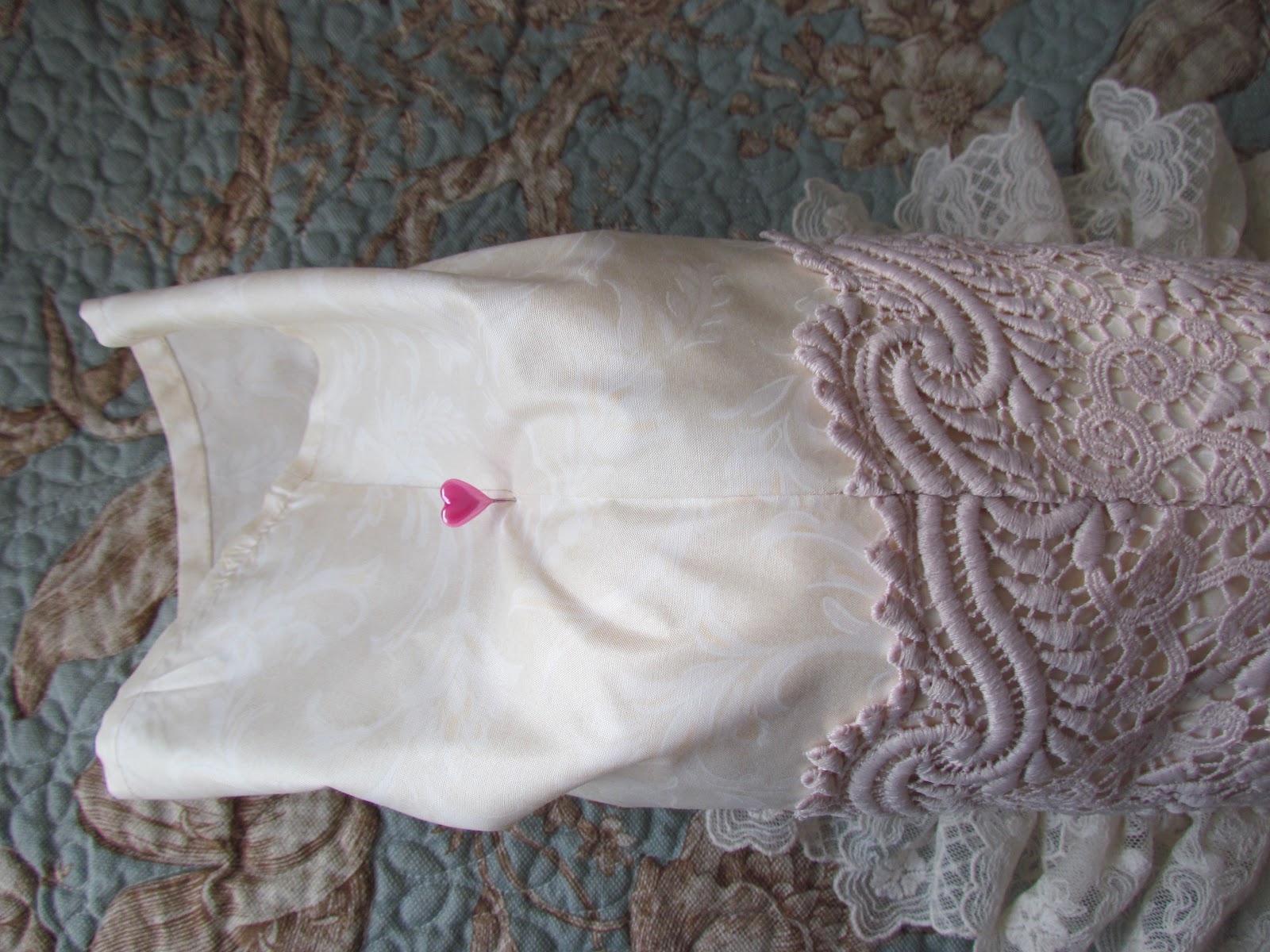 Angela Lace: Small Bolster Tutorial