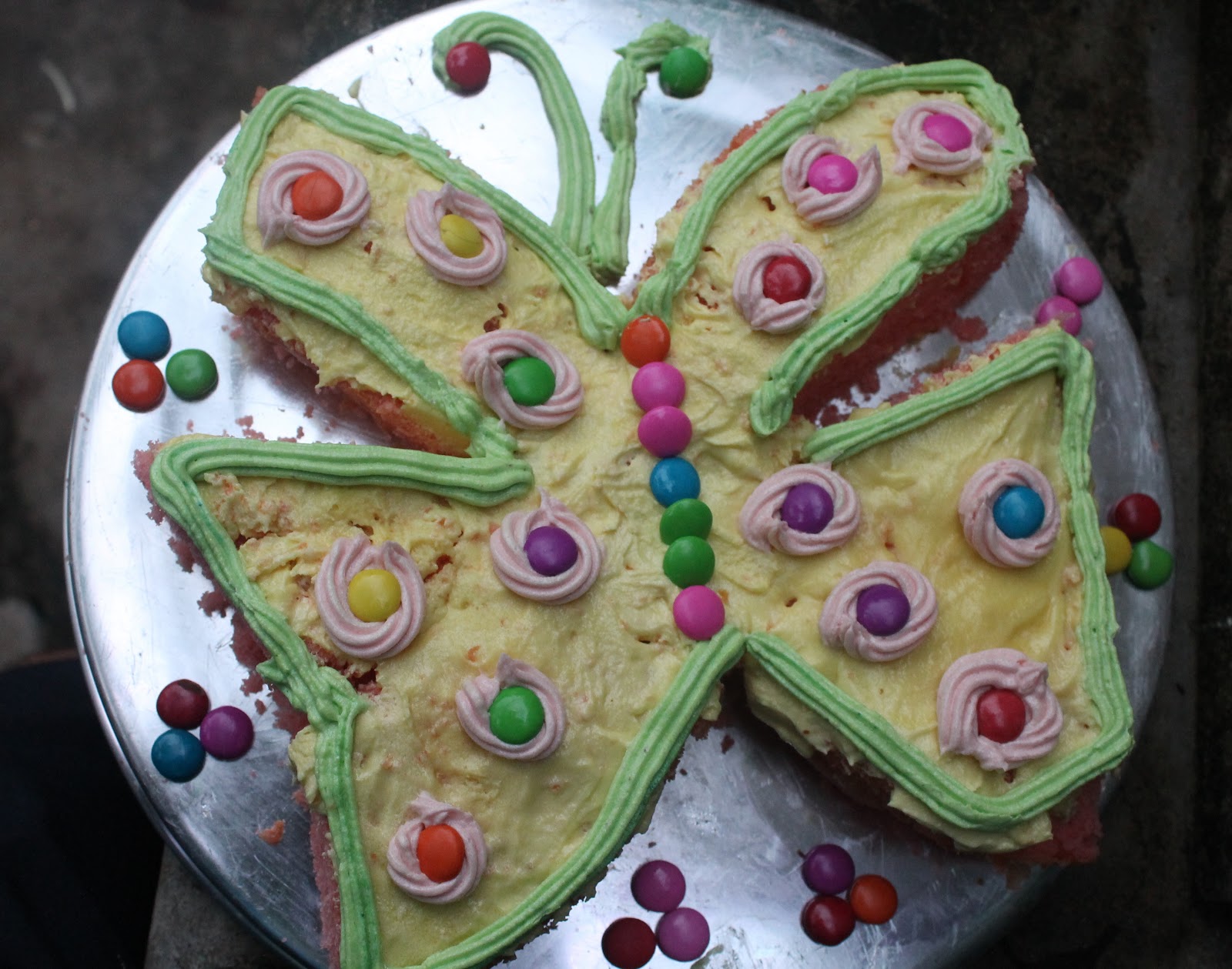 Femi's Kitchen: BUTTERFLY CAKE