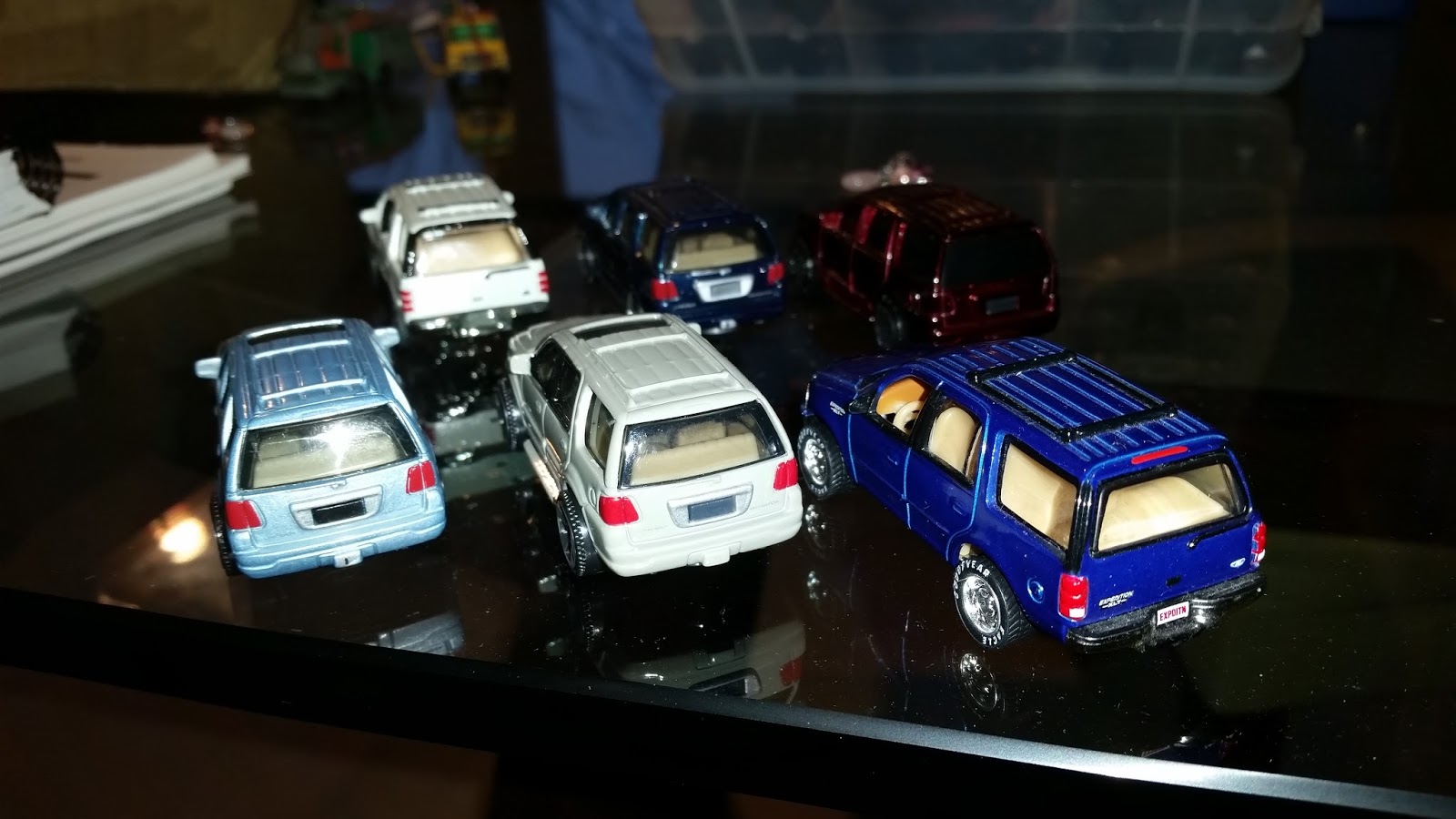 Matchbox Frenzy: The Battle of the Matchbox Ford Full-Size Luxury SUVs ...