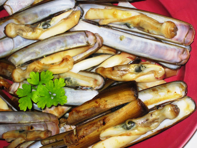 Laurel y Canela: Navajas a la plancha con ajo ...y noticias de talleres ...