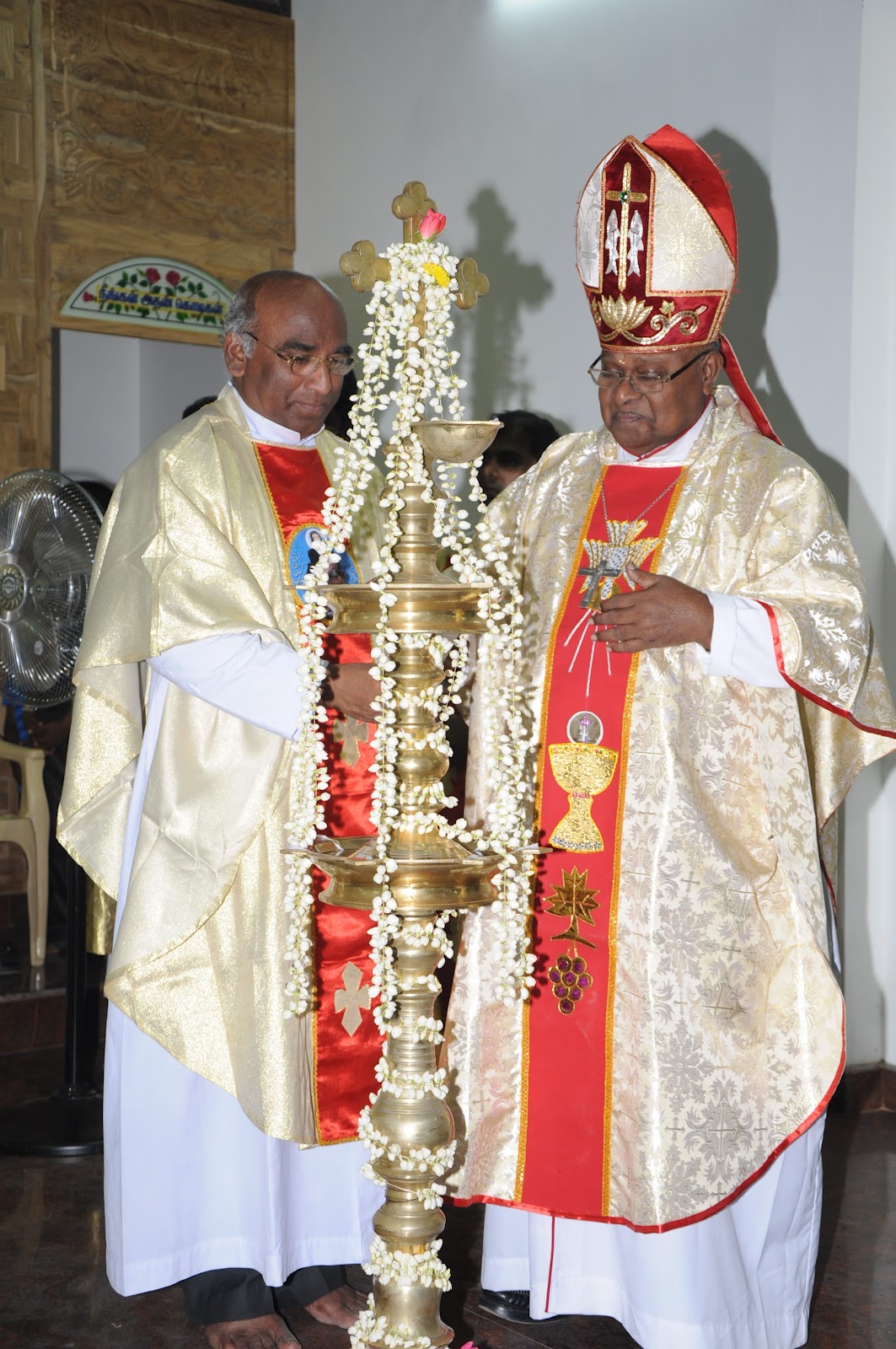 sharmila angel palayam: lighting the kuthuvilakku