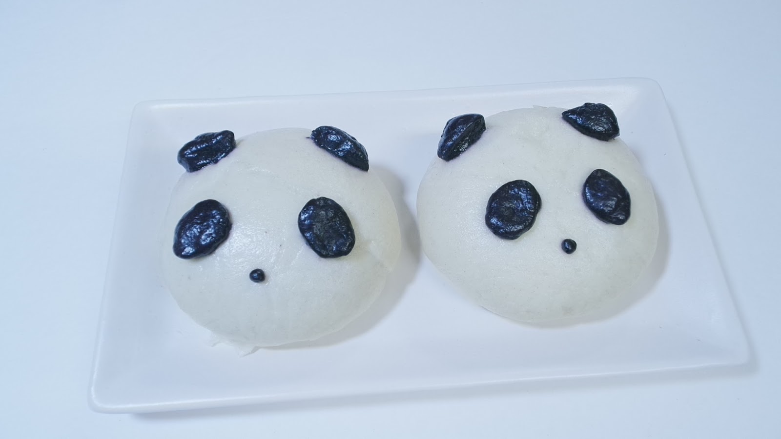 Hello Kitty and Panda Steamed Buns
