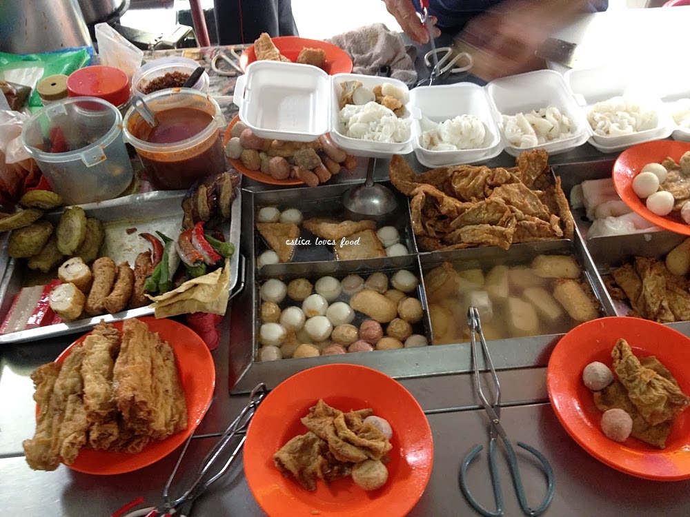 Estica: PASAR YULEK (CHERAS) . SUPER CUTE RABBIT BUN 蕉賴友力巴剎走透透之你不可能錯過的小 ...