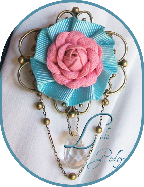 REDECORATE CON LOLA GODOY: BROCHE O COLLAR REALIZADO CON CINTA ONDULADA ...