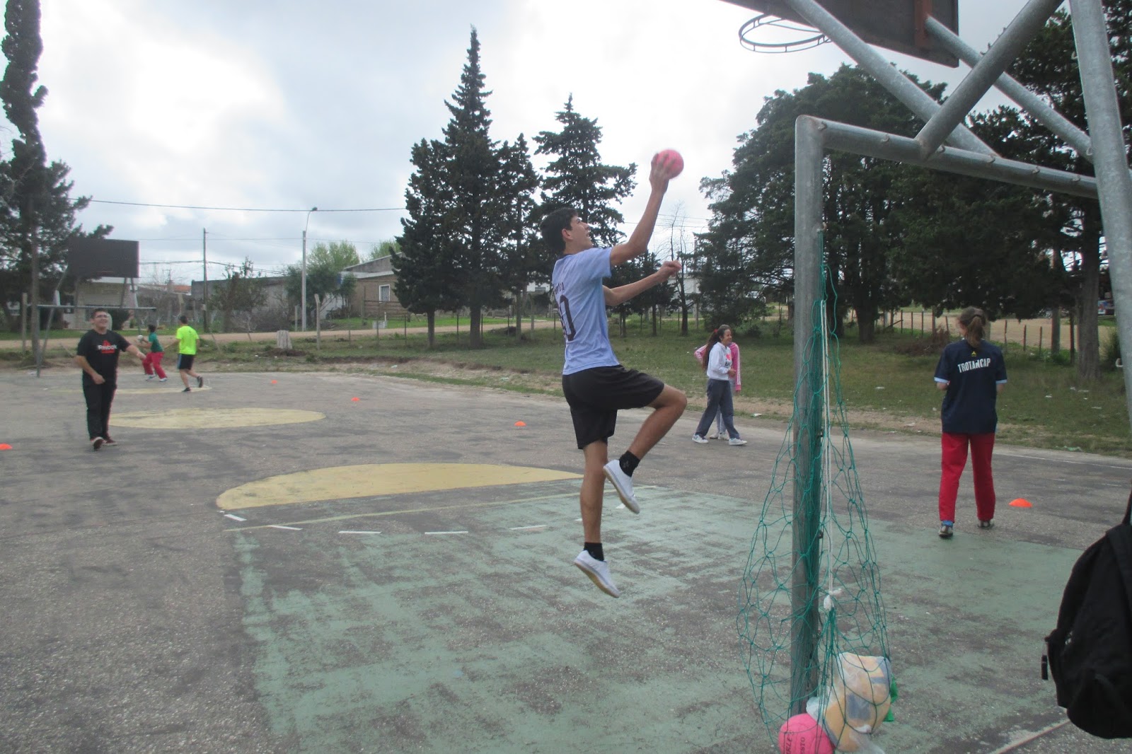 Juegos y Deportes Alternativos para el Encuentro: Cestoball en ...