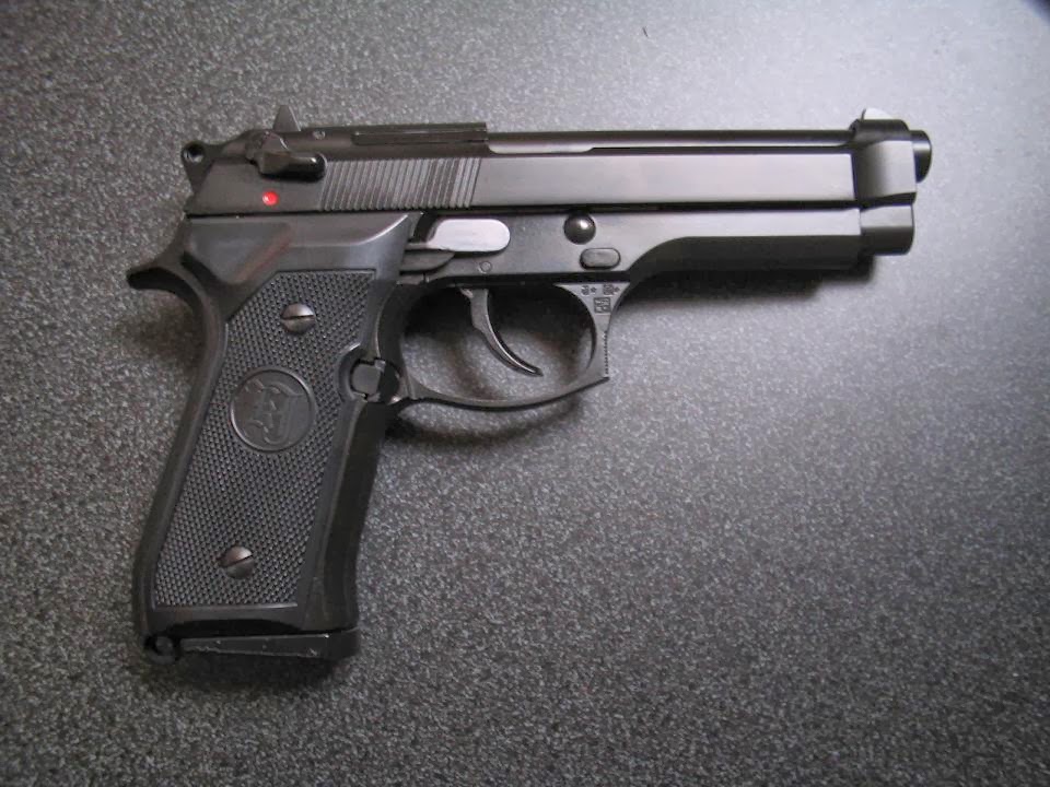 gun wallpaper hd: M9 Pistol