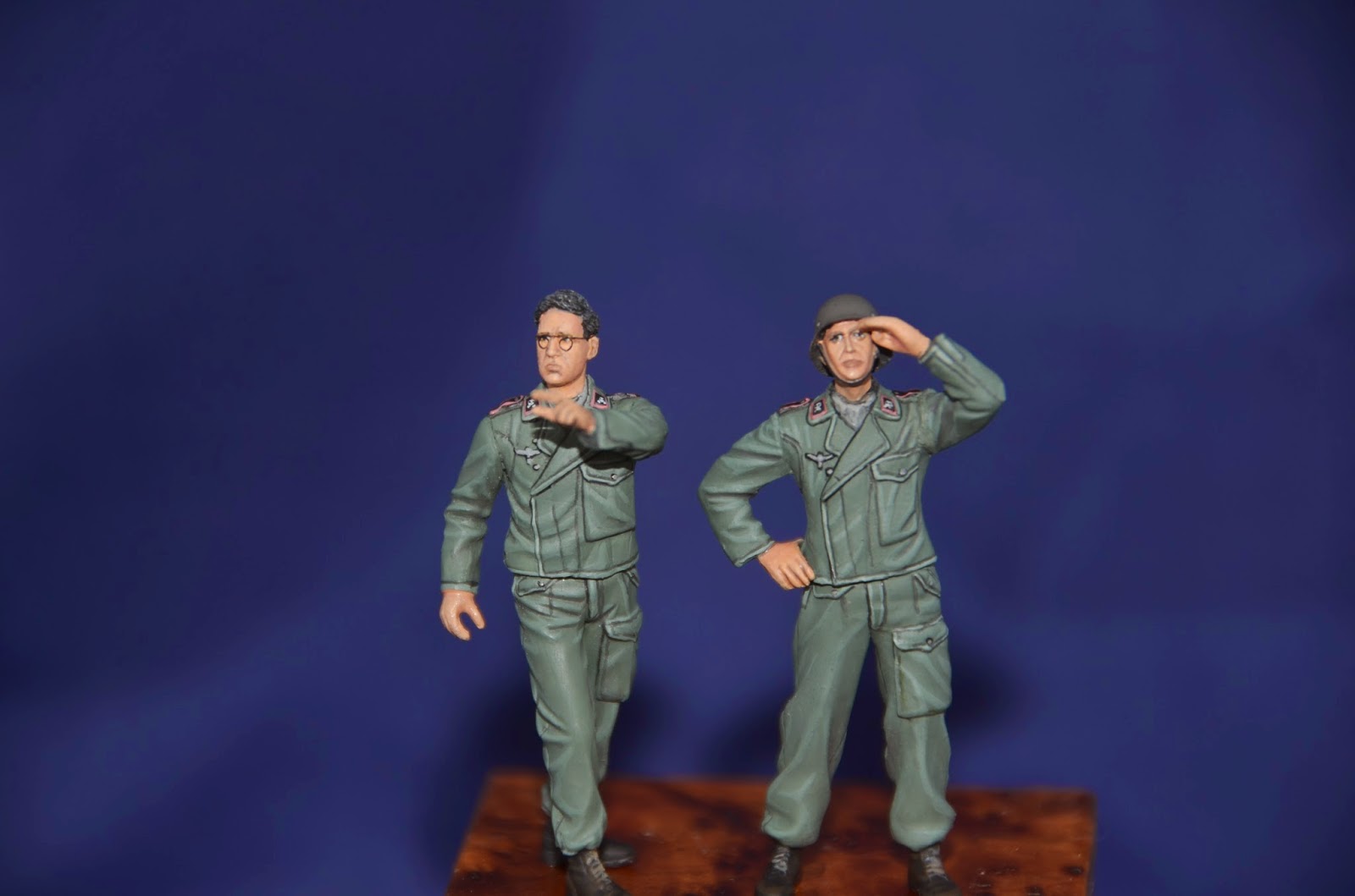 le Royaume de Kinggeorges: Dragon panzer crew pair, achtung Jabo set, 1/35