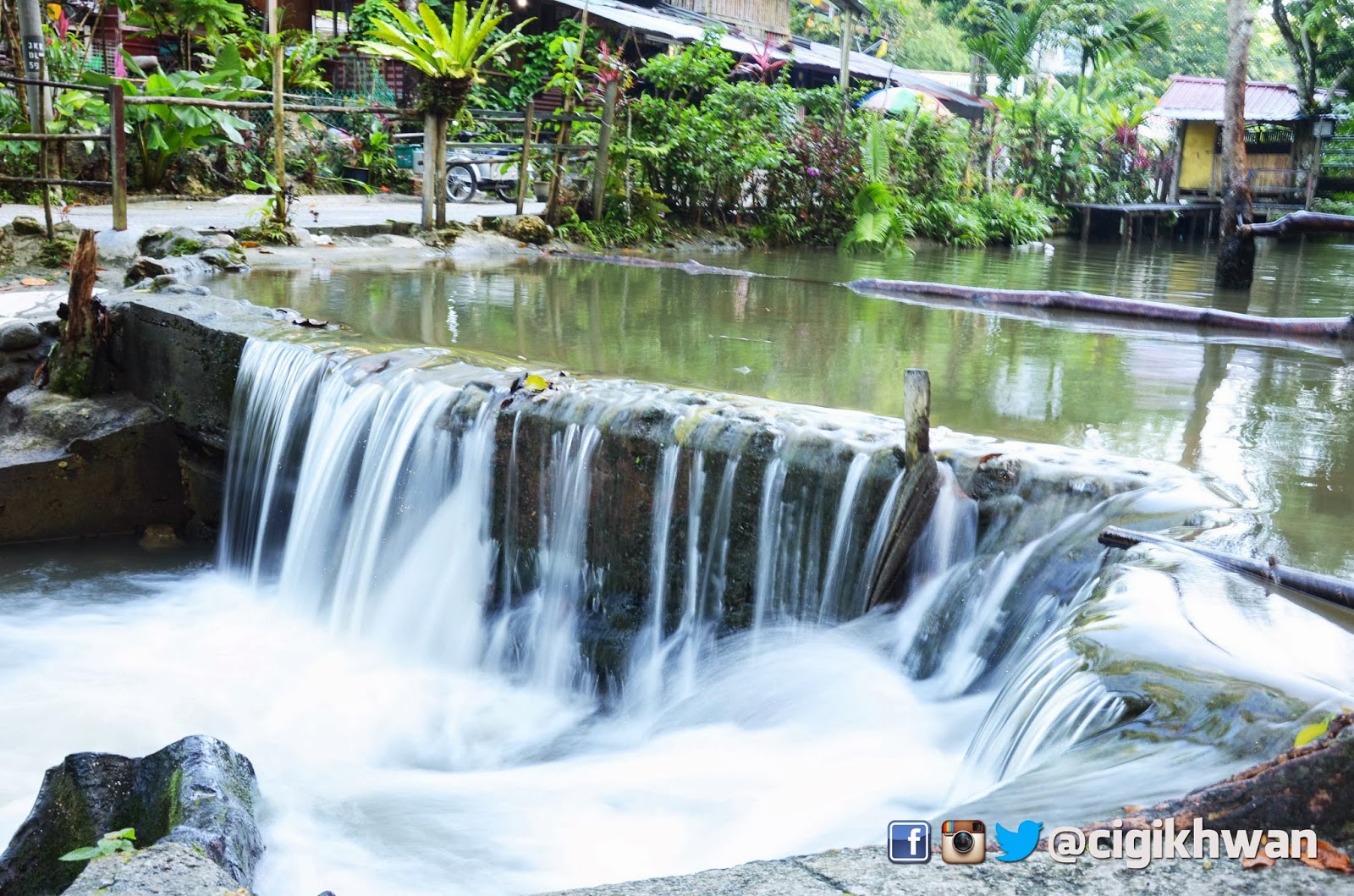 .:Kronologi Kehidupan:.: Beriadah di Teratak Angah, KEMENSAH