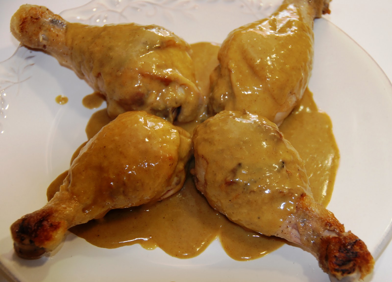 POLLO CON SALSA DE LECHE DE COCO