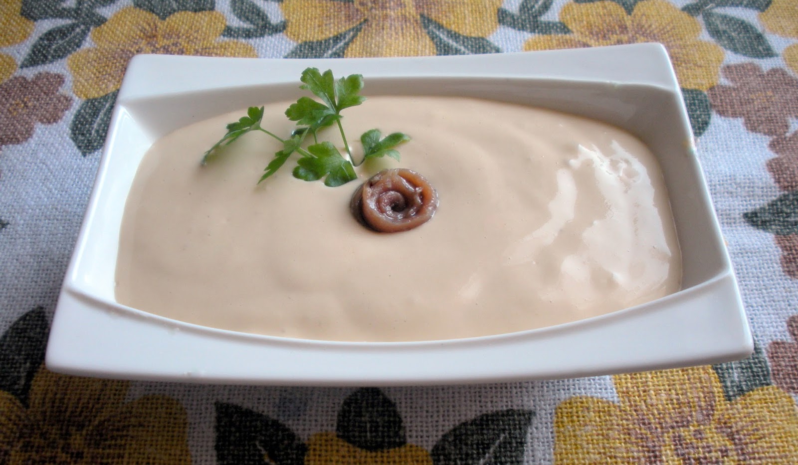 Aquí se cocina: Salsa mayonesa con ajo y anchoas